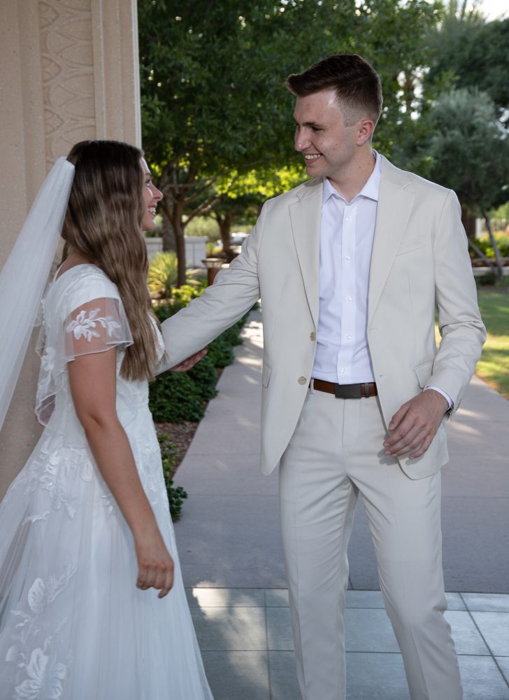 MormonWeddings.com LDS Wedding Photographer - MormonWeddings.com